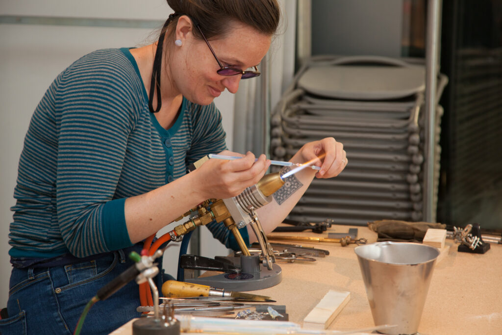 Kit Paulson | OBJETOS CON VIDRIO